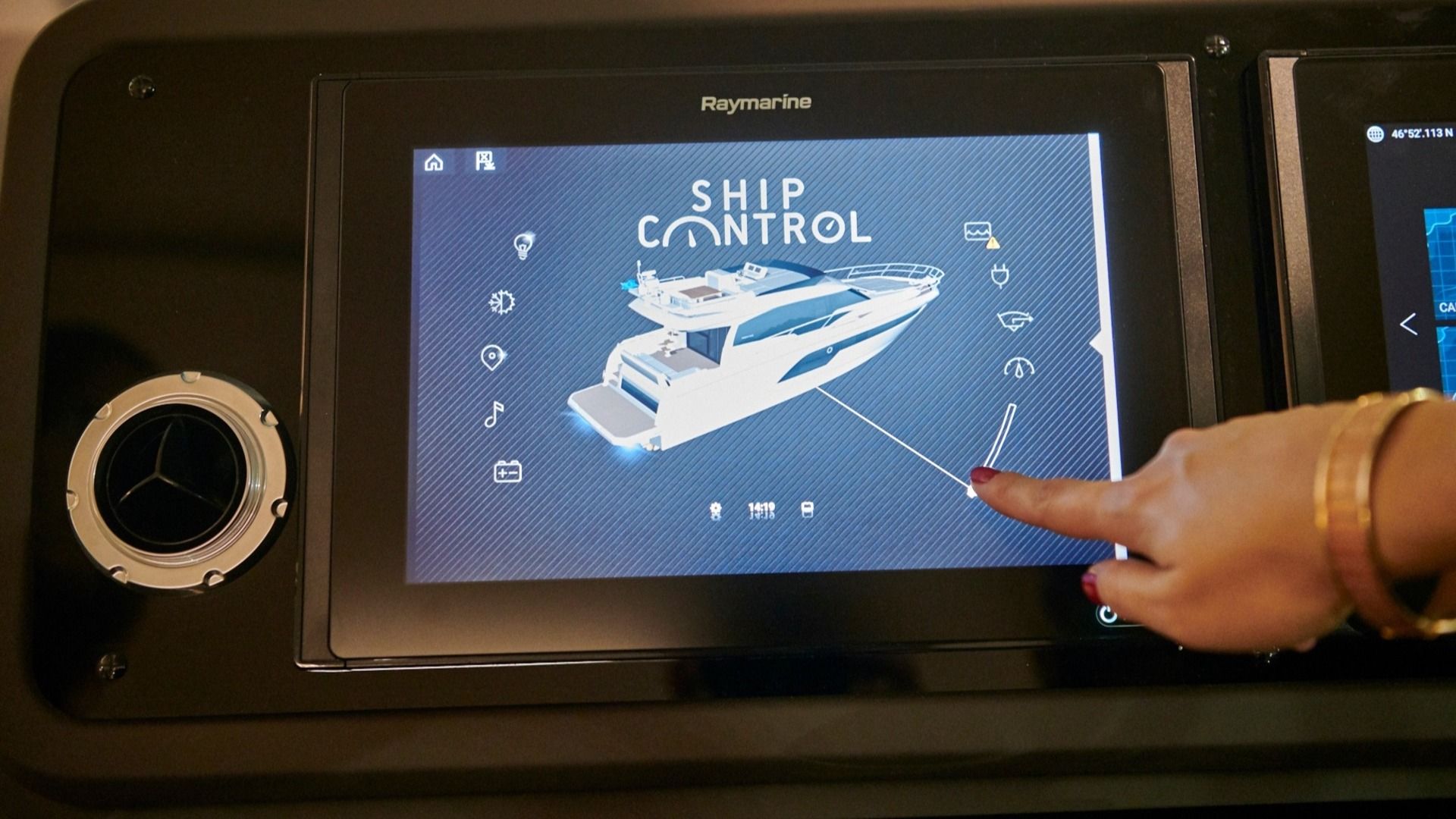 SHIP CONTROL - CÔNG NGHỆ ĐIỀU KHIỂN TOÀN NĂNG CHO DU THUYỀN - VietyachtPlus